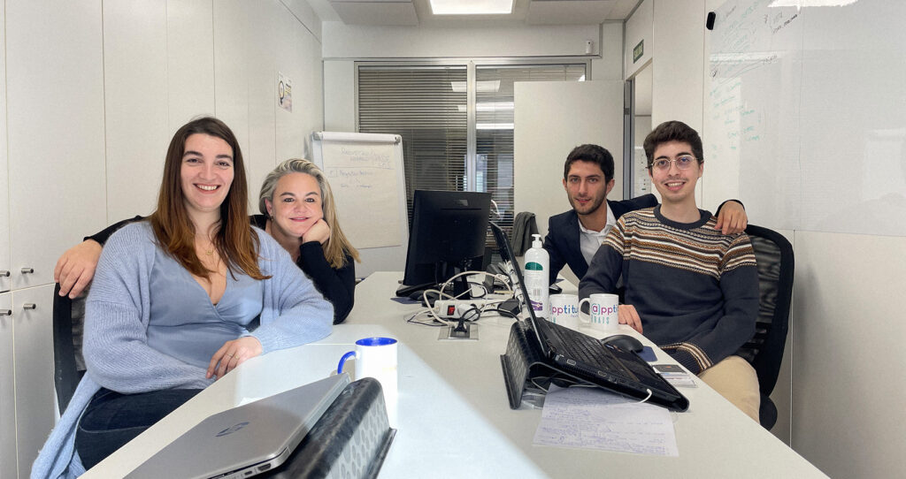 ¿Qué es un Citizen Developer? - @pptitudinal - People & technology